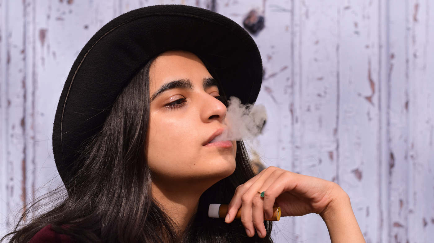 Does smoking cause acne? - The Pink Foundry