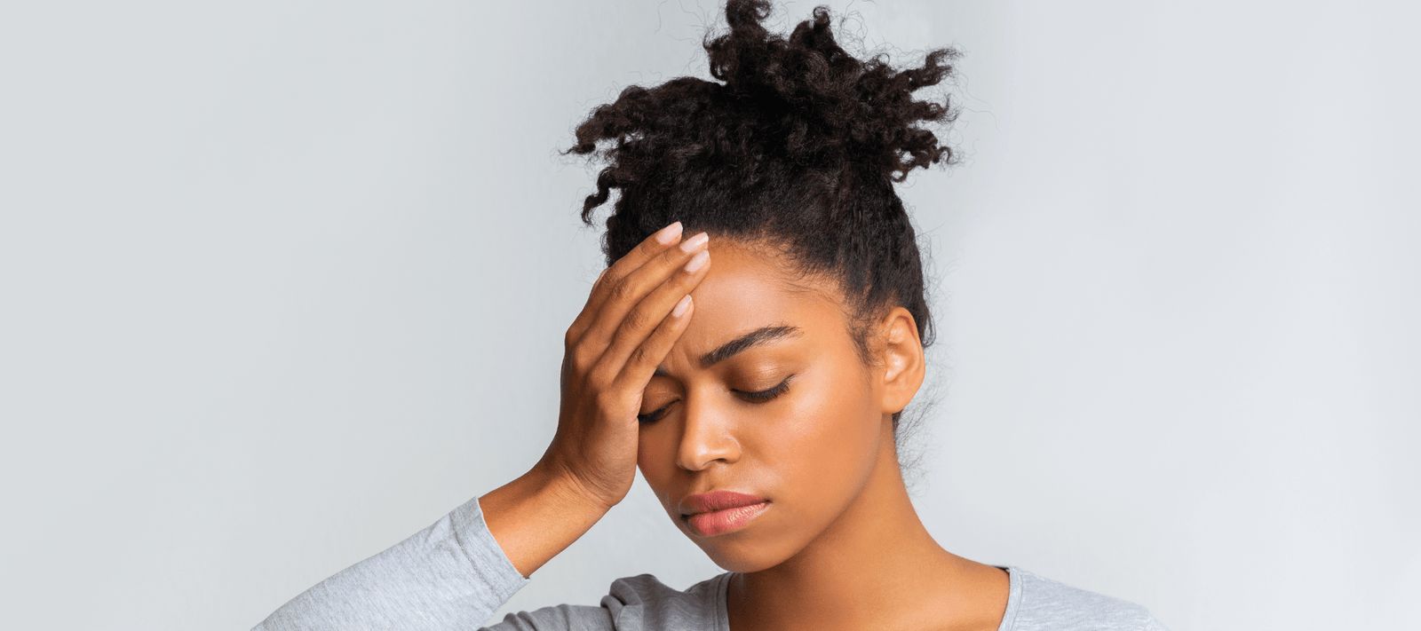 How to Remove Tanning from Forehead & Their Causes | The Pink Foundry